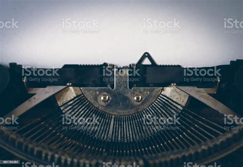 작가 블록 빈티지 타자기 텍스트에 대 한 공간에 단어를 입력 책에 대한 스톡 사진 및 기타 이미지 책 편집자 골동품 Istock