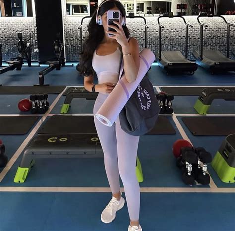 Pin By Razan On صور في الجيم Gym Workout Plan For Women Gym Style