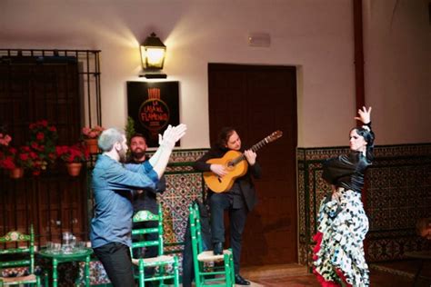 세비야 저녁 투어 타파스와 플라멩코 탐험 Kkday