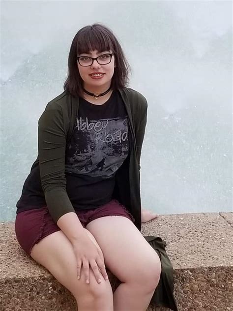 Cute Nerd Scrolller