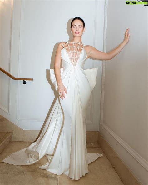 Lily James Wiki Biography Age Gallery Spouse And More
