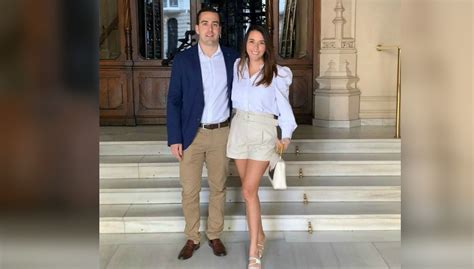 Juli N Gil Hizo Falta En La Boda Civil De Su Hija Mayor Nicolle Univision Famosos Univision