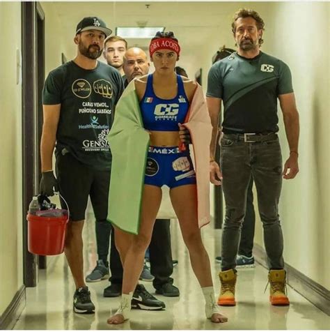 Gabriel Soto Junto A La Loba Acosta En Una Pelea