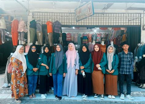 Unimalnews Mahasiswa Adbis Unimal Sosialisasi Pentingnya Pedagang