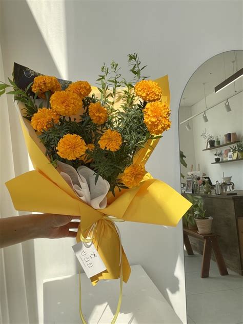 광교 꽃집 Floral Design 전공 플로리스트가 운영하는 이의동 반려화작은 꽃다발 S 후기메리골드 꽃다발메리골드 꽃말 네이버 블로그