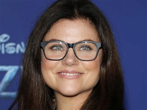 Tiffani Thiessen 52 Has Hilarious Reaction To Fans Saying She Hasnt