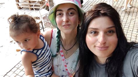 ლილუს და თამუს Vlog 🎉😅იუსტიციის სახლში📝დედაენის ბაღში მეგობრებთან ერთად