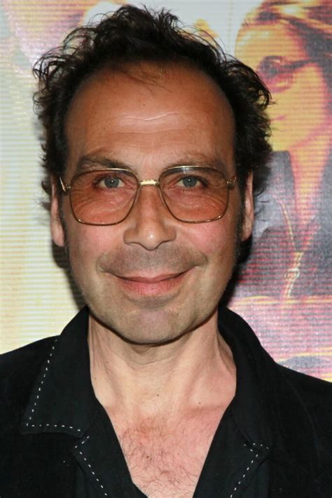 Taylor Negron Biografia