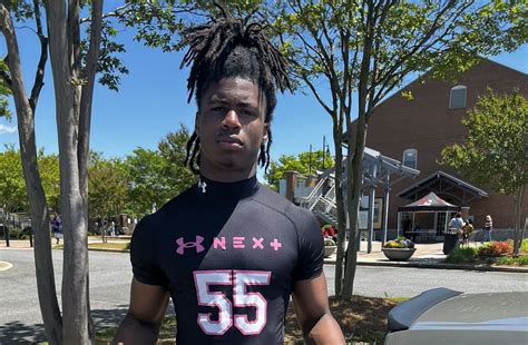 Why My Crystal Ball For Edge Maurice Davis Is On Ole Miss