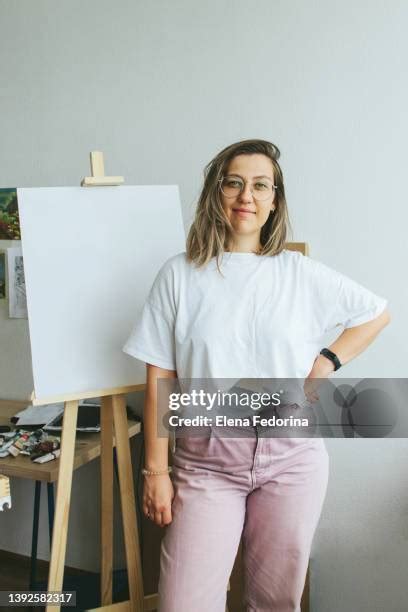 7 602 Art Modeling Studios Photos Et Images Haute Résolution Getty Images