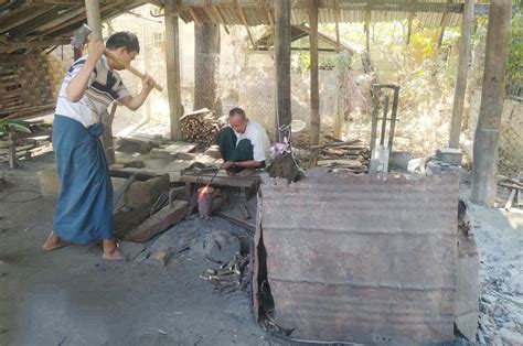 မြို့သစ်မြို့ရှိ ပျောက်ကွယ်လုနီးပါးဖြစ်နေသော ပန်းပဲဖိုလုပ်ငန်းများ ပြန