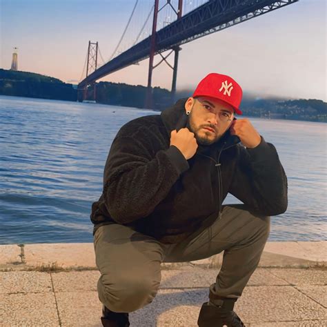 FUNDO DO POÇO MC felipezk LETRAS COM FUNDO DO POÇO MC felipezk LETRAS COM