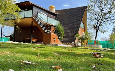 How To Build A Beautiful And Sustainable Farmhouse On Your Farm Land Near