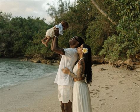 Travis Hunters Wife Leanna Lenee Shows Off Newborn Son Photos