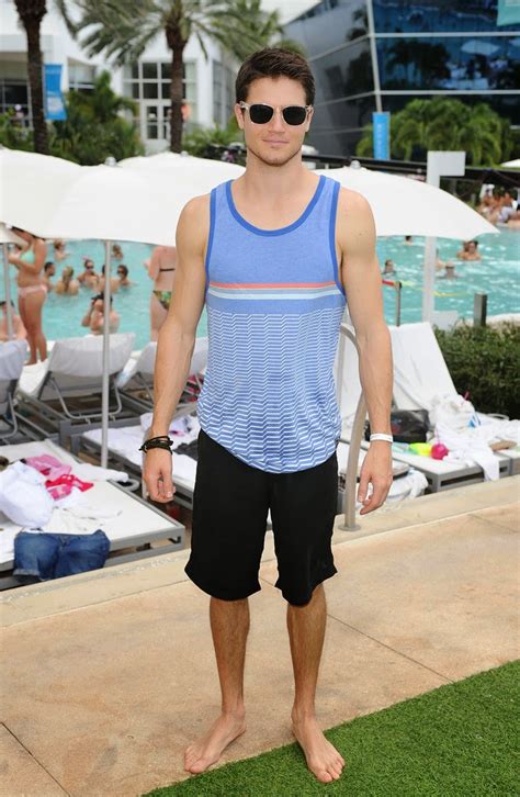 Straight Jock Feet Robbie Amell Perfection Feet