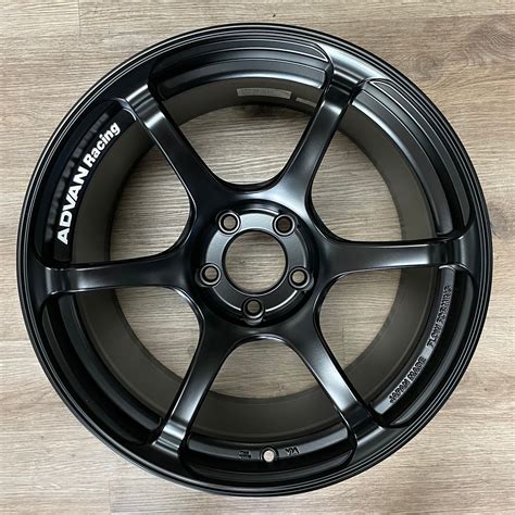 Advan Rg4 18x95 35 5x1143 Semi Gloss Black Set Of 4 Yua48j35esb Rim And Tire Center