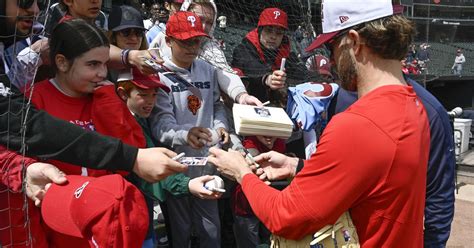 Trea Turner Helps Phillies Clip ChiSox Reuters