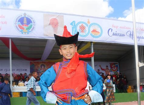 Duuren Life Баянхонгорын морь цоллооч хүү Оны онцлох хүүхэд ээр тодорчээ