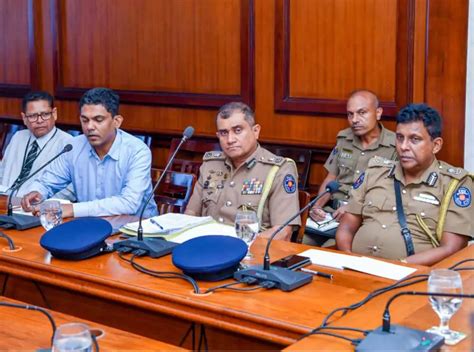 “ක්ලීන් ශ්‍රී ලංකා” වැඩසටහන යටතේ මාර්ග ආරක්ෂාව තහවුරු කිරීමට ජාතික සැලැස්මක්