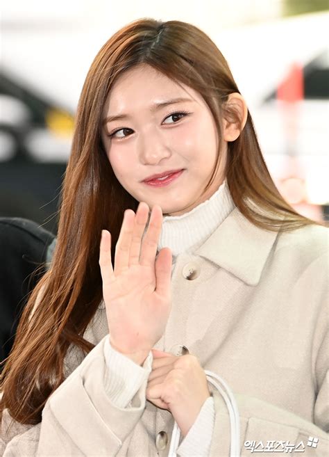 아이브 이서 팬들 보며 손 인사 엑s Hd포토