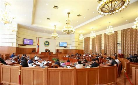 ЖДҮХсангаас зээл авсан гишүүний эрхийг түдгэлзүүлэхийг шаарджээ