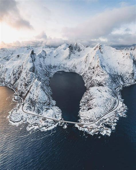 ფიორდის ტრასა ლოფოტენზე ჩემი მწვანე კუთხე