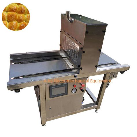 Factory 220v Food Oil Sprayer Machine For Spraying Cooking Oil Cake And