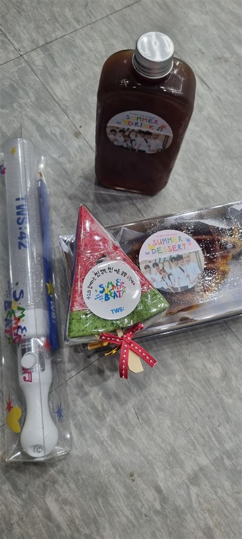 Tws Community Post Totws 나는 아직도 일산 공연장에 있는것 같이 설레고 행복해 비록 온몸은 아프고 목소리는 안나오지만 이것도 고통이 아니라