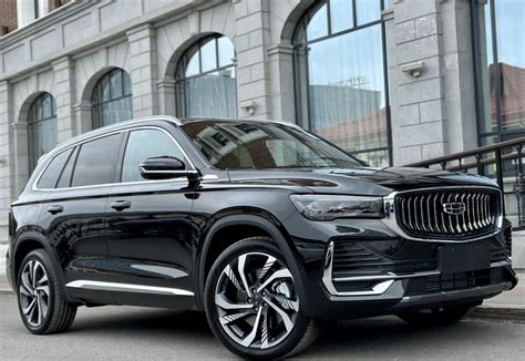 Аренда Geely Monjaro Черный в Новосибирске без водителя