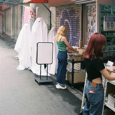 Hyper Gal Ghost Limited Toss Remix Sensa