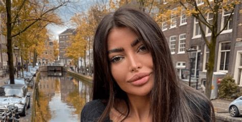 Alena Omovych Plastic Surgery Before And After Her Boob Job Celebritysurgeryicon