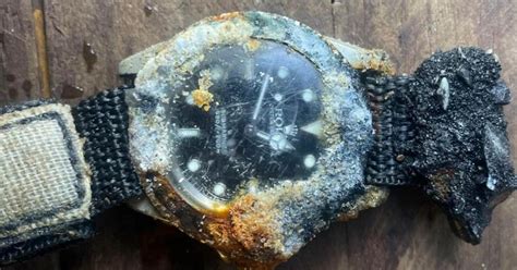 Joseph Shippee On Linkedin Un Surfeur Découvre Une Rolex Au Fond De L