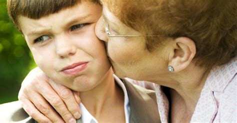 Por Qué No Se Debe Obligar A Los Niños A Dar Besos Y Abrazos