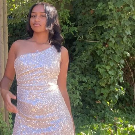 𝓵𝓮𝓸𝓷𝓪𝔂 Leonaylakey • Instagram Photos And Videos