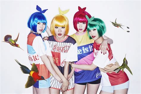 Gambar Foto Red Velvet Photoshoot Happiness Foto 2 Dari 35