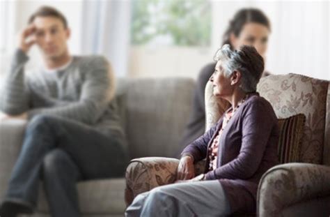 სამი შვილი გავზარდე და ახლა უკვე ზედმეტი ვარ ჩემს შვილებს საერთოდ არ ვჭირდები მე მათ ვუშლი