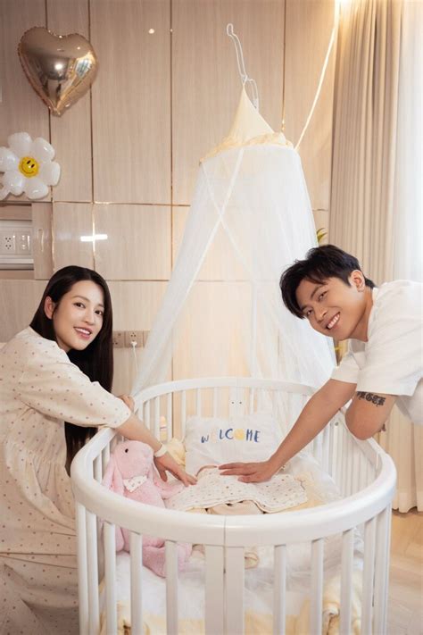 Puka đi sinh con sướng như bà hoàng, Gin Tuấn Kiệt cho vợ ở phòng rộng ...