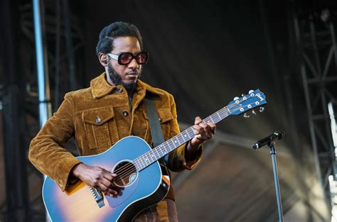 Leon Bridges Rules Adult Alternative Airplay With Peaceful Place