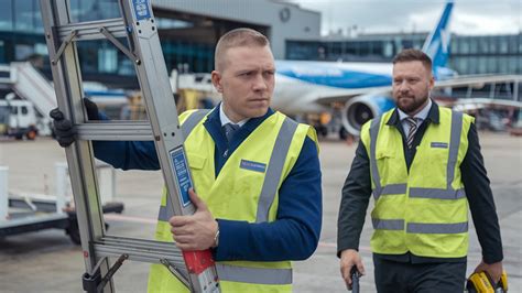 Aircraft Systems Reliability Specialist Photo  Free Download Pikbest