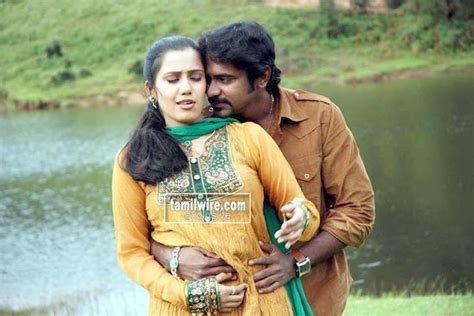 Malayalam Serial Actress Devika Nambiar Showing Navel