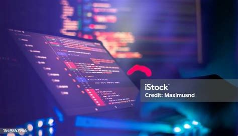 Manajer Proyek Mengerjakan Ide Baru Pengembang Aplikasi Seluler Proyek Startup Inovatif Kode