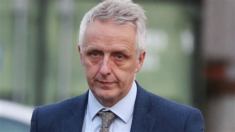 Achainí Cróinéara Ar Lucht Siúil Sléibhe Duine A Chur Ar An Eolas