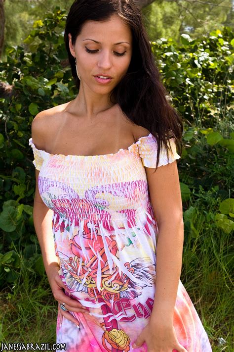 Порно Туб Janessa Brazil Sexy Sun Dress At The Lake
