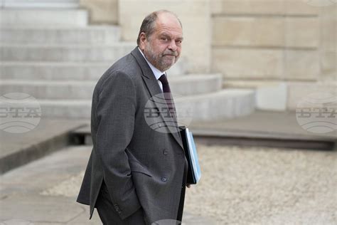 Френският министър на правосъдието ще се изправи пред съда по обвинение