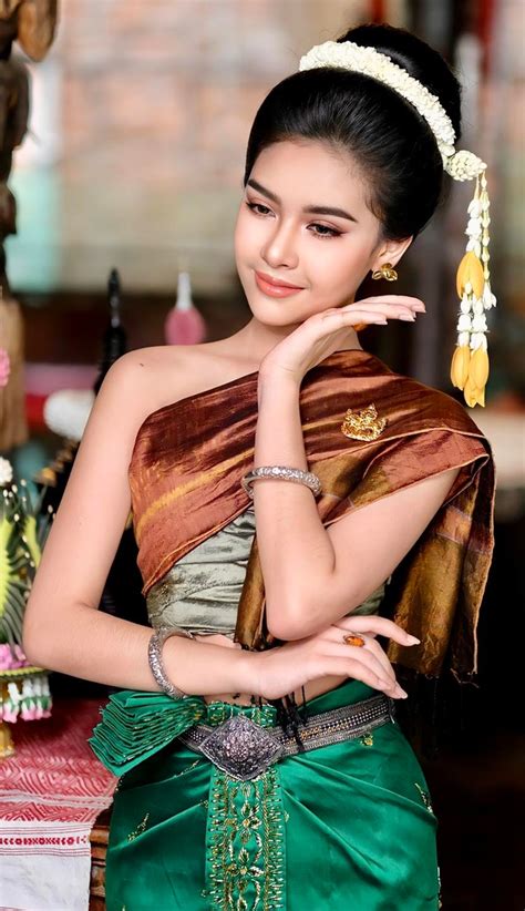 តុបតែងបែបខ្មែរលើកនេះ សម្រស់ ល្អហួស ស្អាតលេចធ្លោខ្លាំង Khmerload Cambodia Latest News