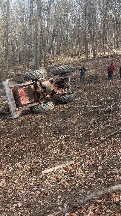 logging fail 😓🚜🌲 johndeere logging stihl lumberjack fyp norway