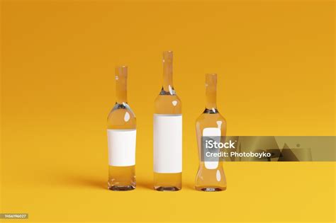흰색 라벨이 있는 다양한 모양의 빈 투명 유리병 3d 렌더링 음료에 대 한 모형의 디지털 그림 0명에 대한 스톡 사진 및 기타 이미지 Istock