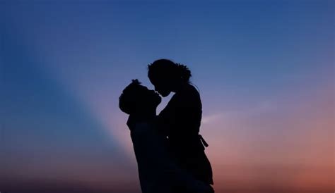 پروفایل عاشقانه بدون متن دونفره جدید و خفن، سیاه سفید برای استوری