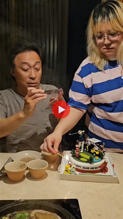 촛농이 맻개고 아저씨 56세 생일 케잌 유머 움짤 이슈 에펨코리아