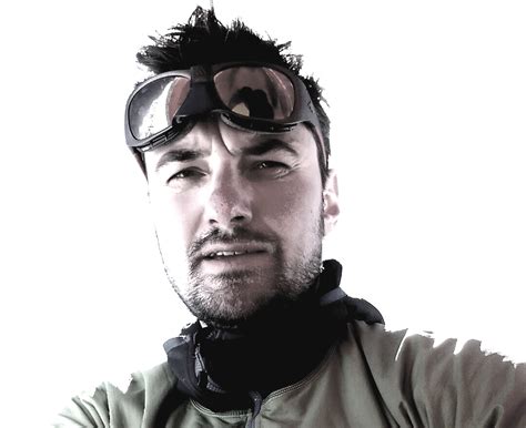 Alex Găvan Strânge Bani Pentru Sinistrații Din Nepal